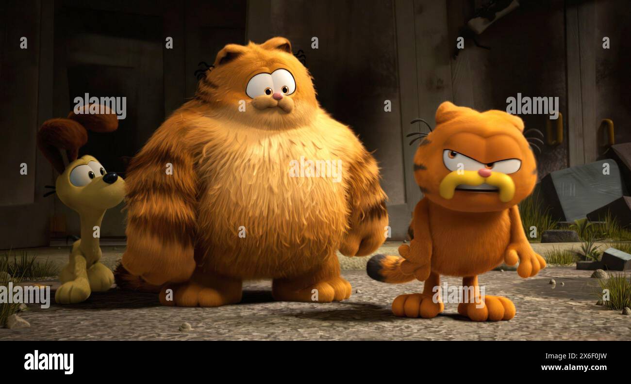 THE GARFIELD MOVIE, (aka GARFIELD), from left: Odie (voice: Harvey ...