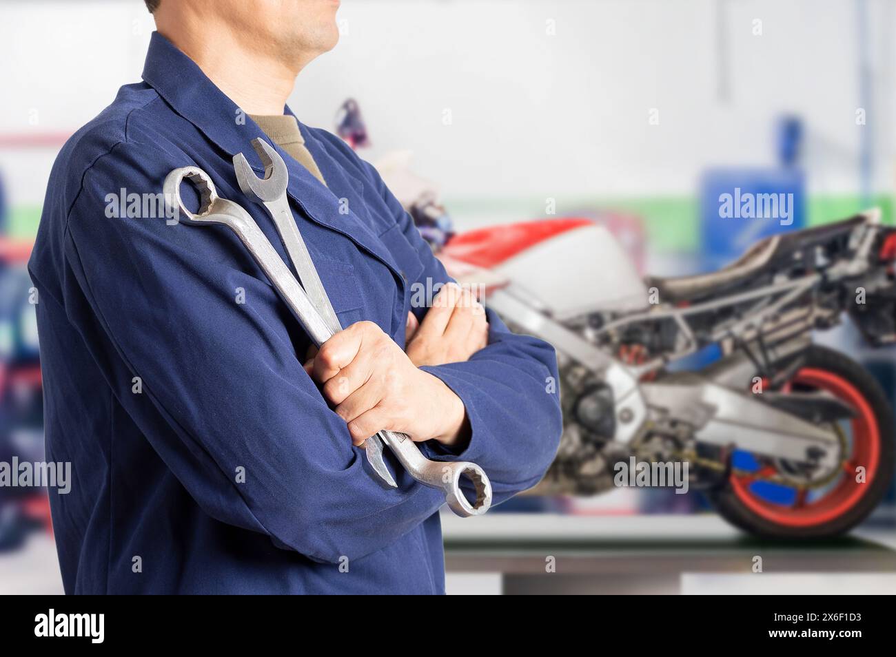 Mechanic jumpsuit hi-res stock photography and images - Alamy