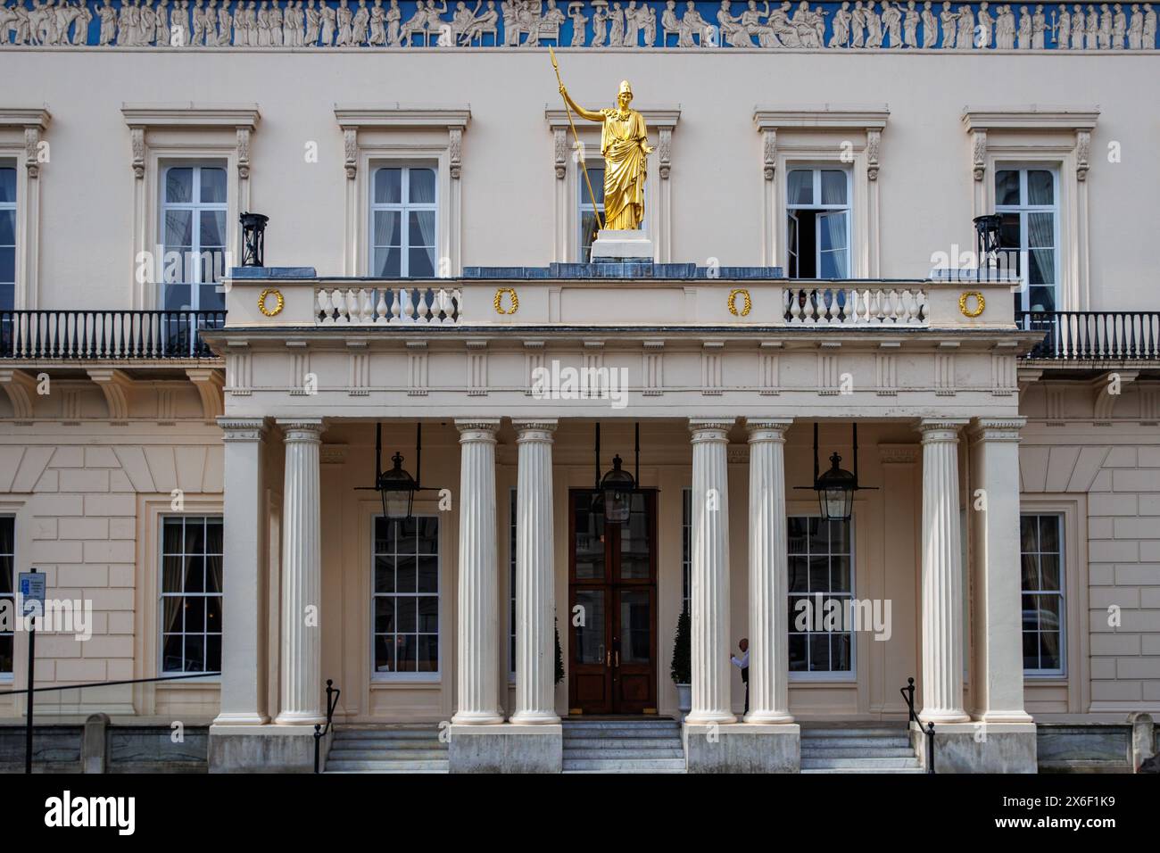 The athenaeum and pall mall hi-res stock photography and images - Alamy