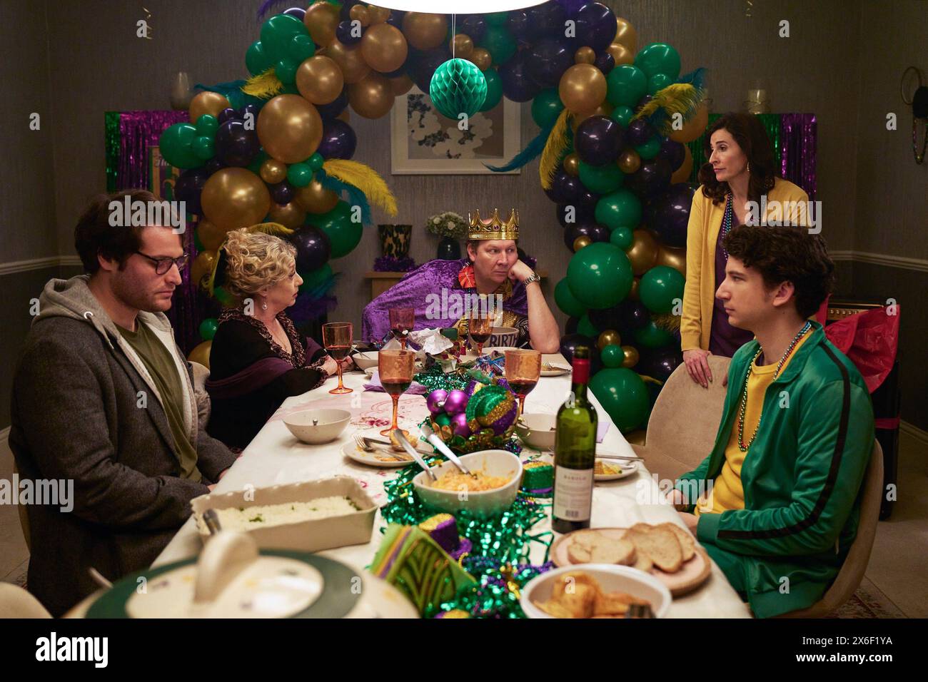 DINNER WITH THE PARENTS, from left: Henry Hall, Carol Kane, Dan ...