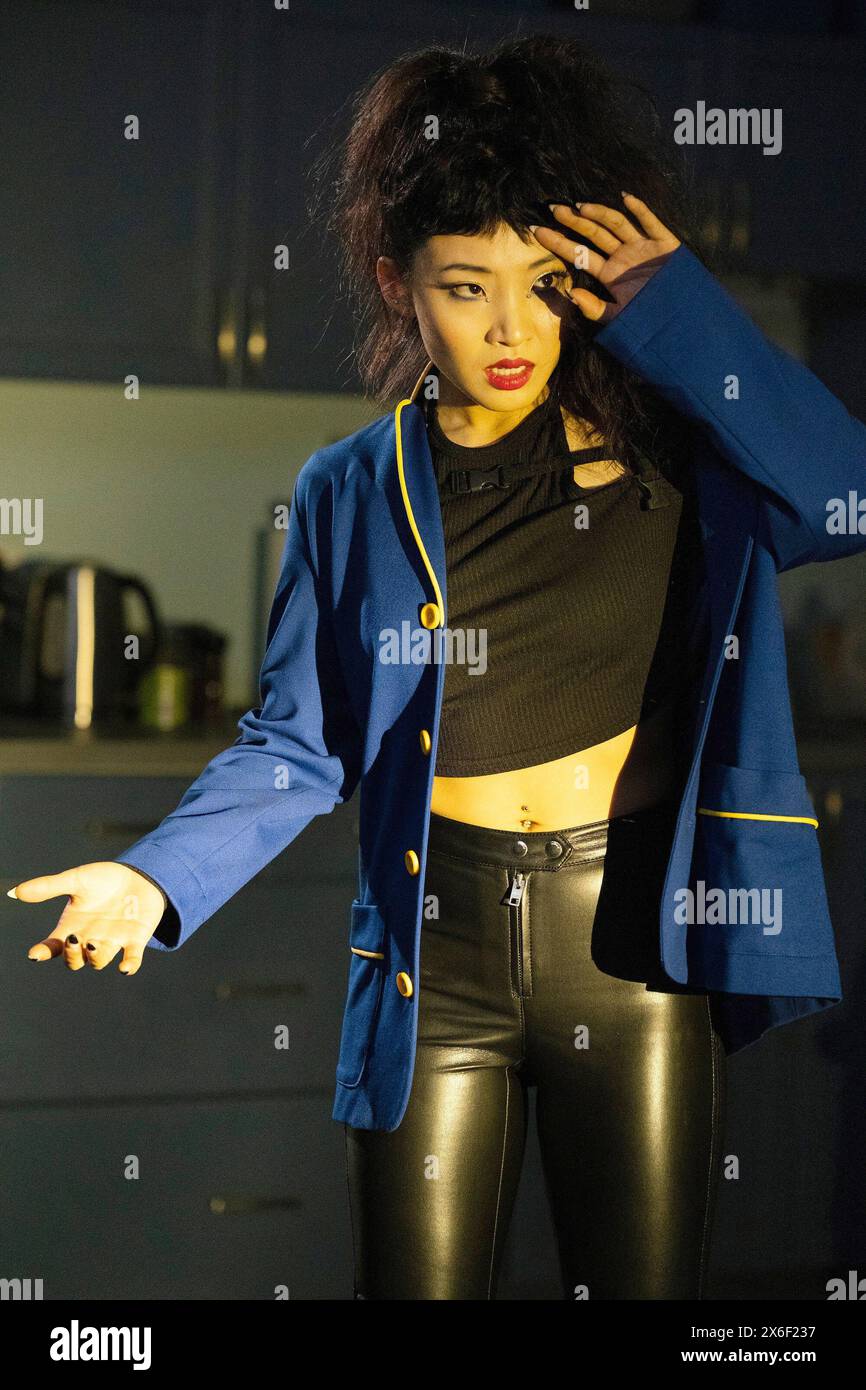 REGINALD THE VAMPIRE, Christin Park, 'The Pompatus of Love', (Season 2 ...