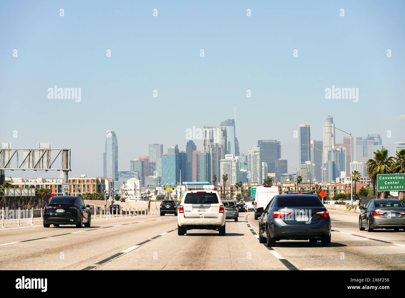 Billboards los angeles freeway hi-res stock photography and images - Alamy