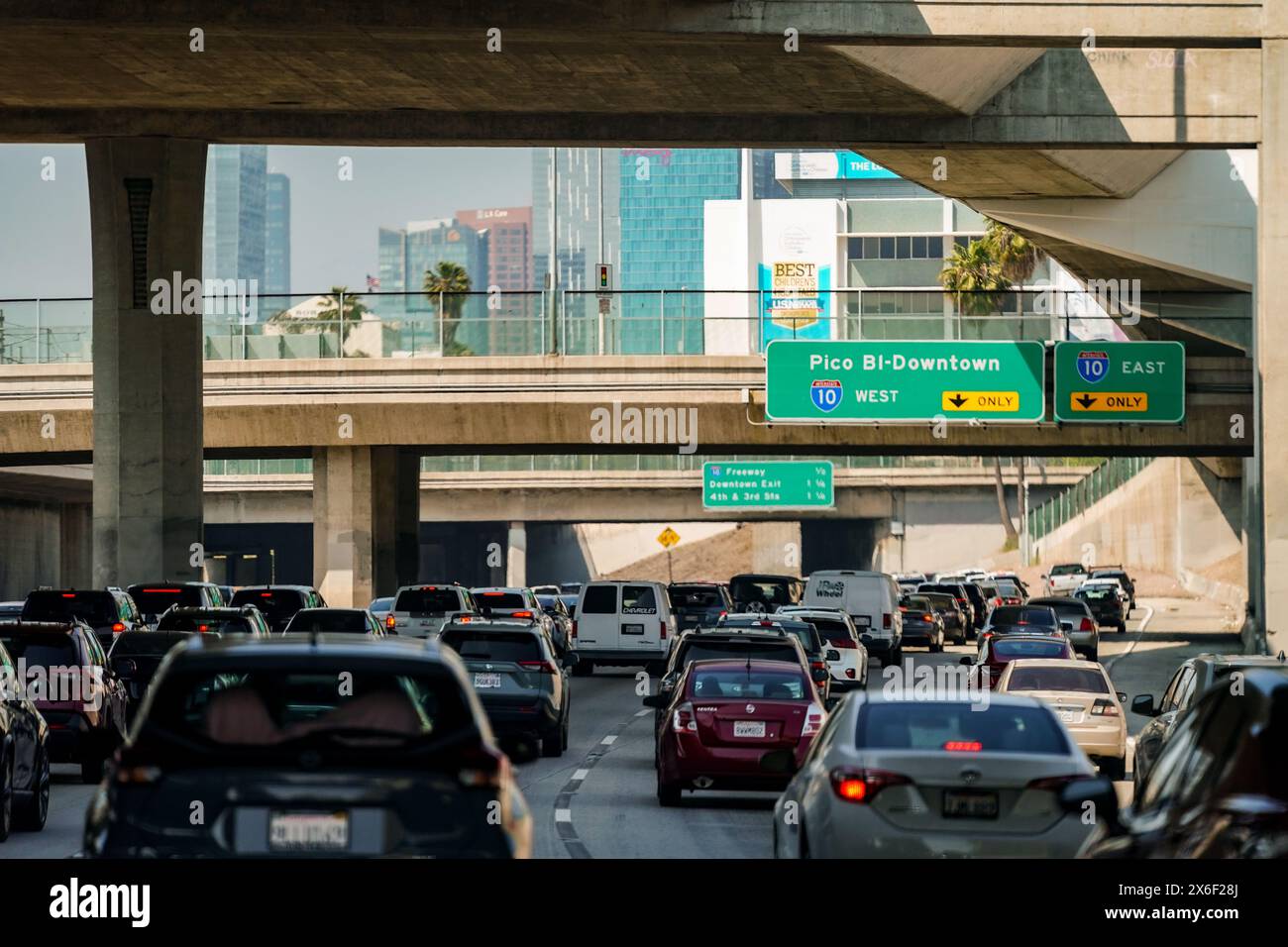 Billboards los angeles freeway hi-res stock photography and images - Alamy