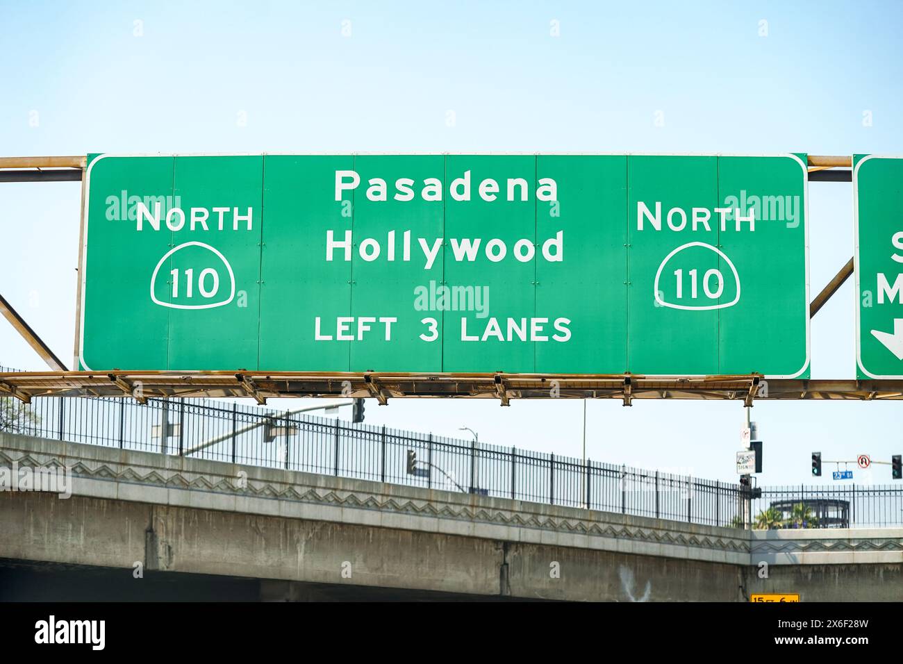 110 Hollywood Pasadena Freeway Sign in Los Angeles Stock Photo - Alamy