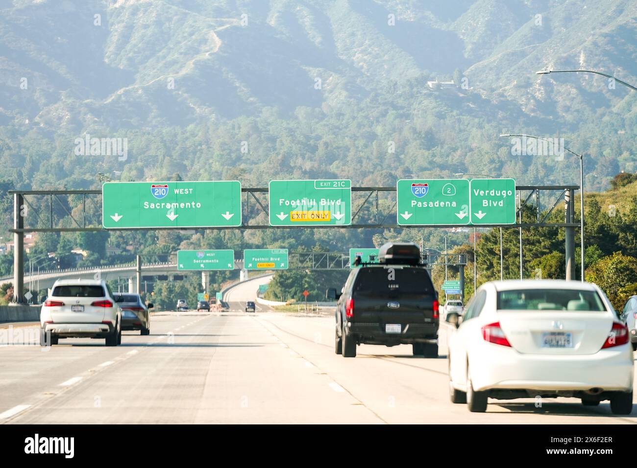 Billboards los angeles freeway hi-res stock photography and images - Alamy
