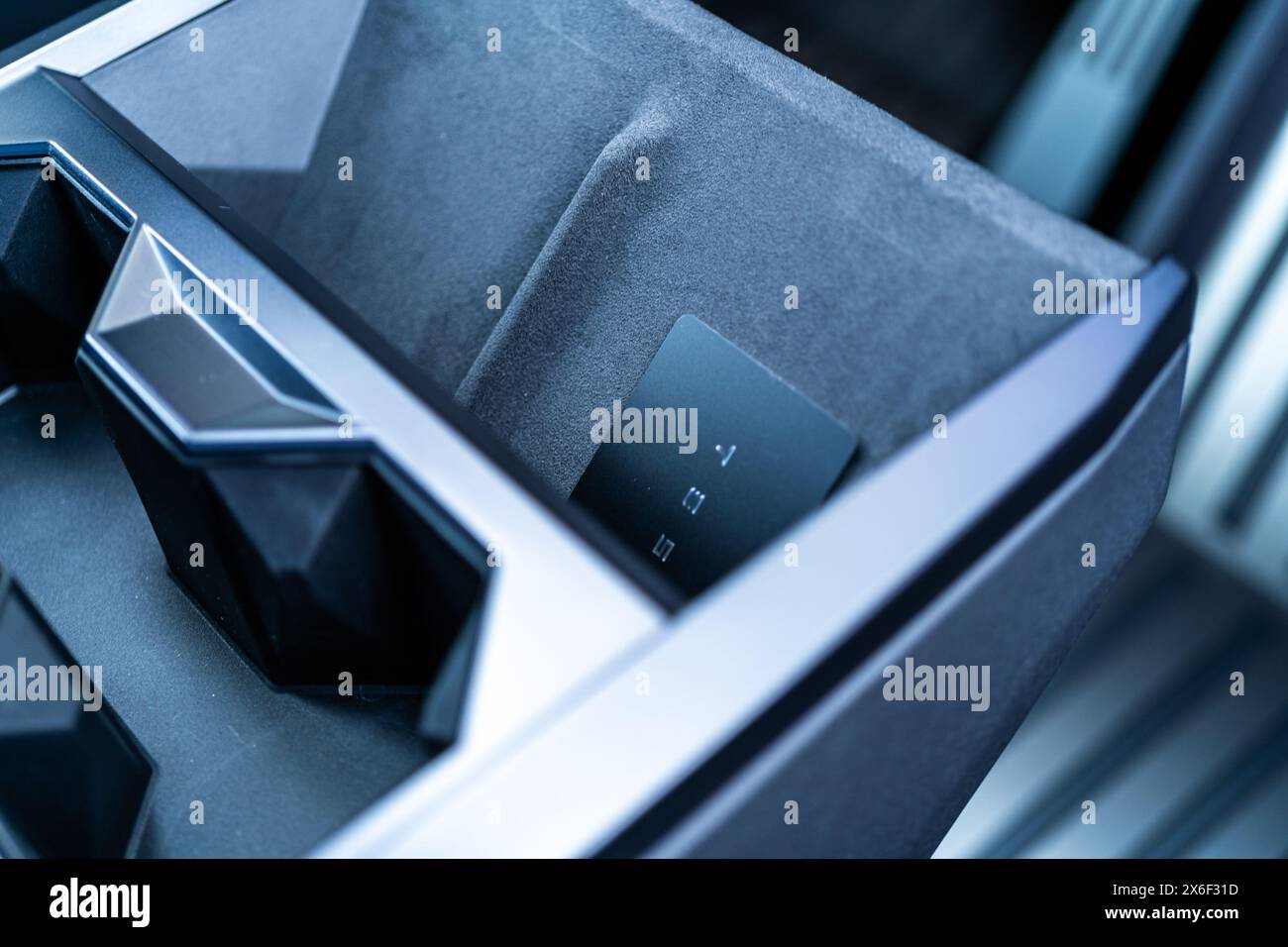Tesla key card hi-res stock photography and images - Alamy