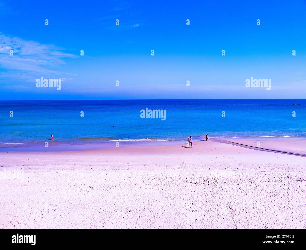 Amazing sea beach with ocean wave foams.Beautiful nature beach sand sea ...