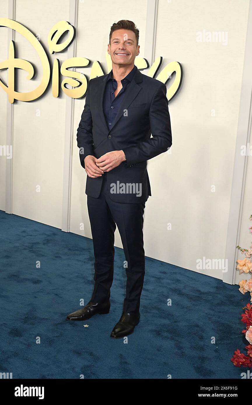 Ryan seacrest 2024 upfront hi-res stock photography and images - Alamy