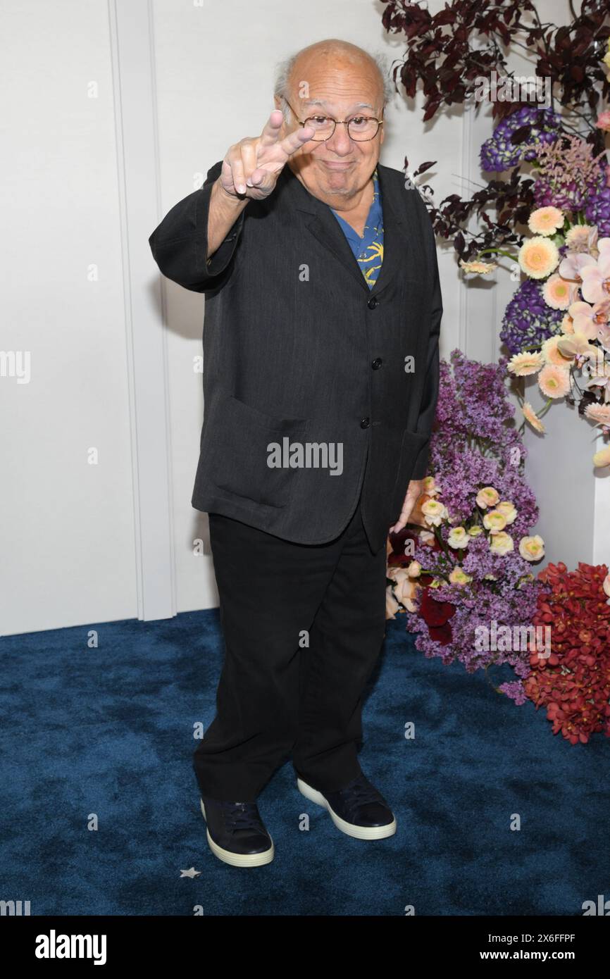 Danny devito 2024 upfront hi-res stock photography and images - Alamy