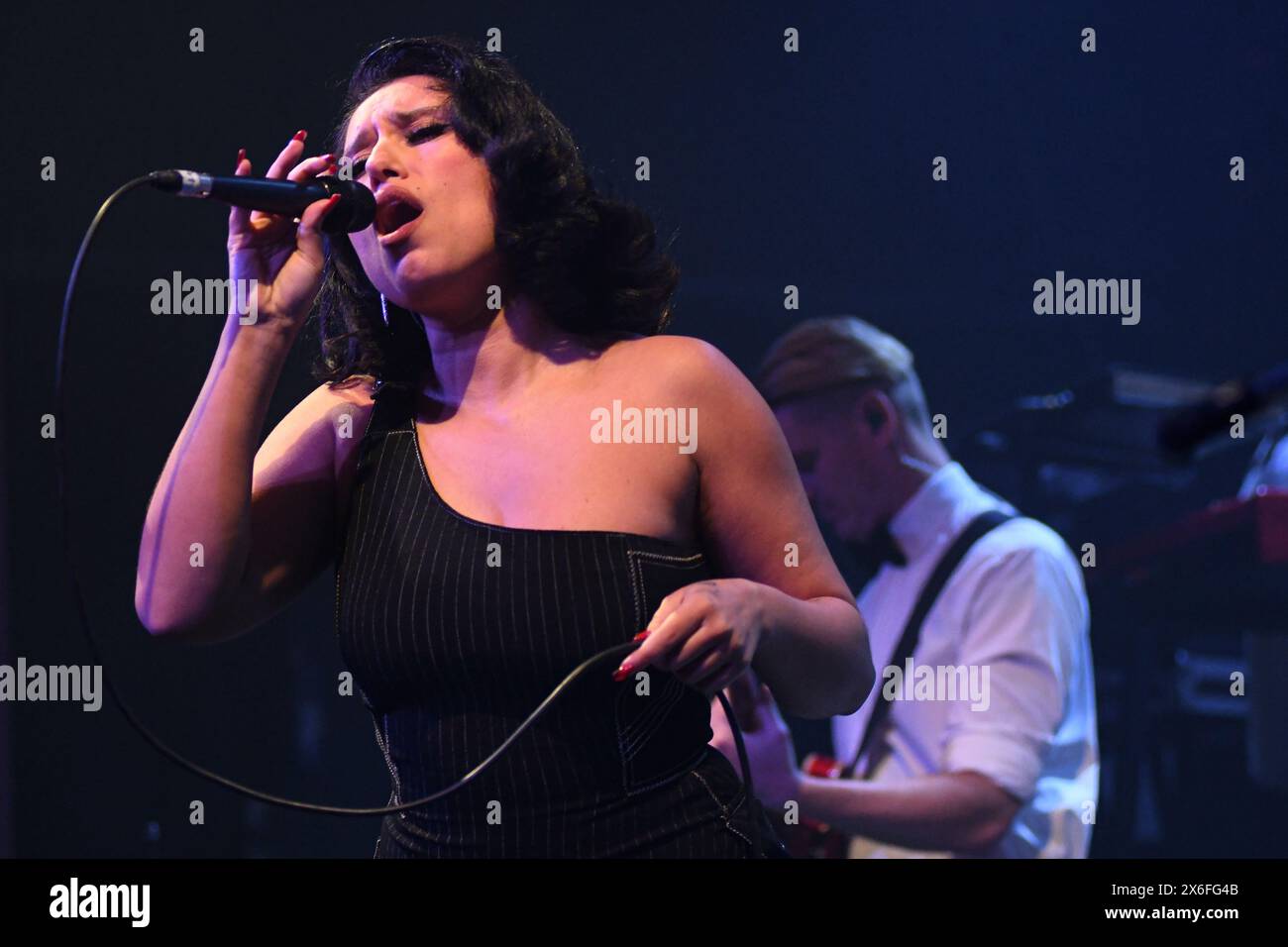 British singer Raye, performing live in Buenos Aires Stock Photo - Alamy
