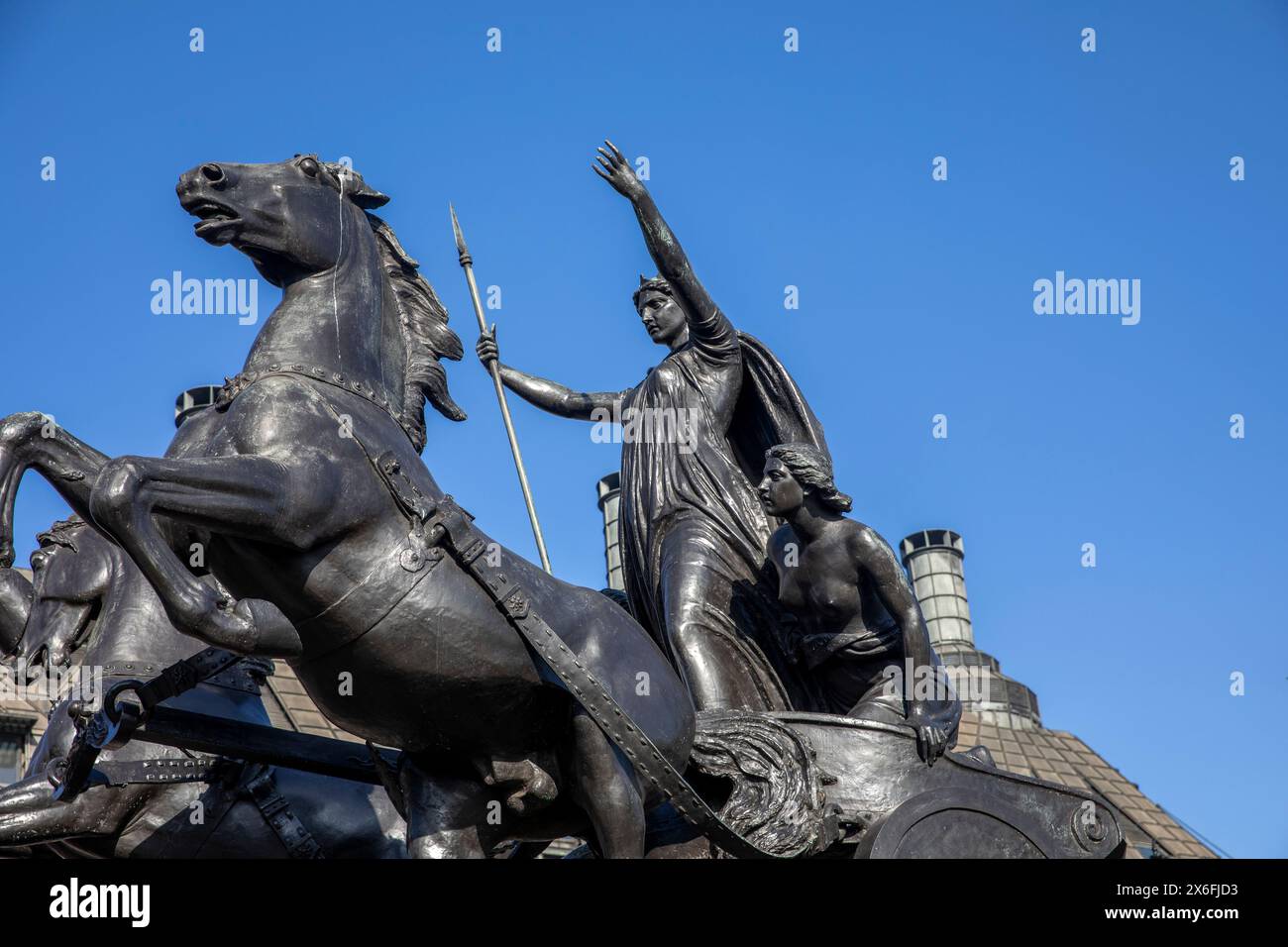 Queen Boudicca statue, Boadicea and Her Daughters, Westminster London ...