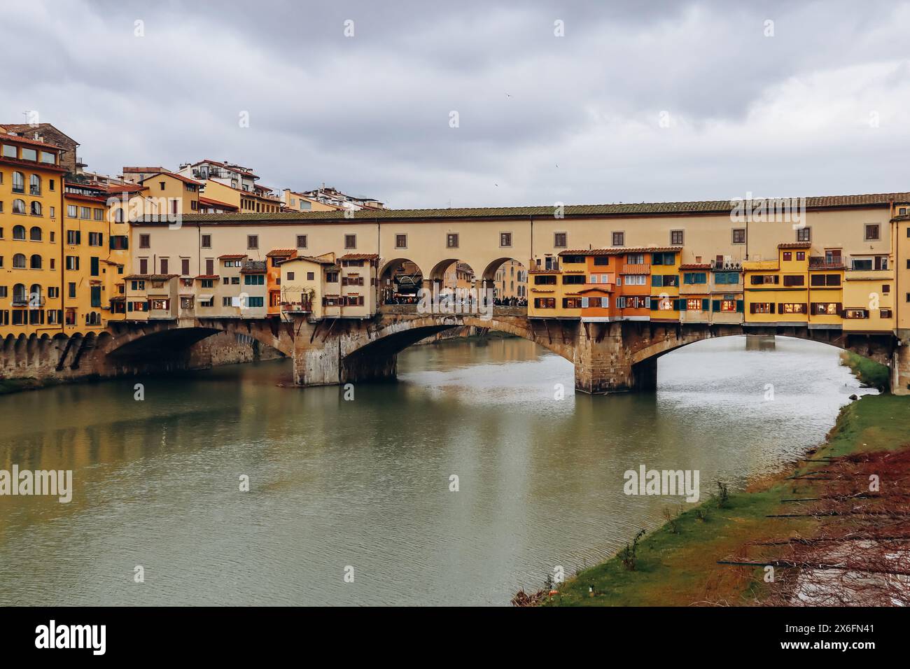 The Ponte Vecchio, a medieval stone closed-spandrel segmental arch ...