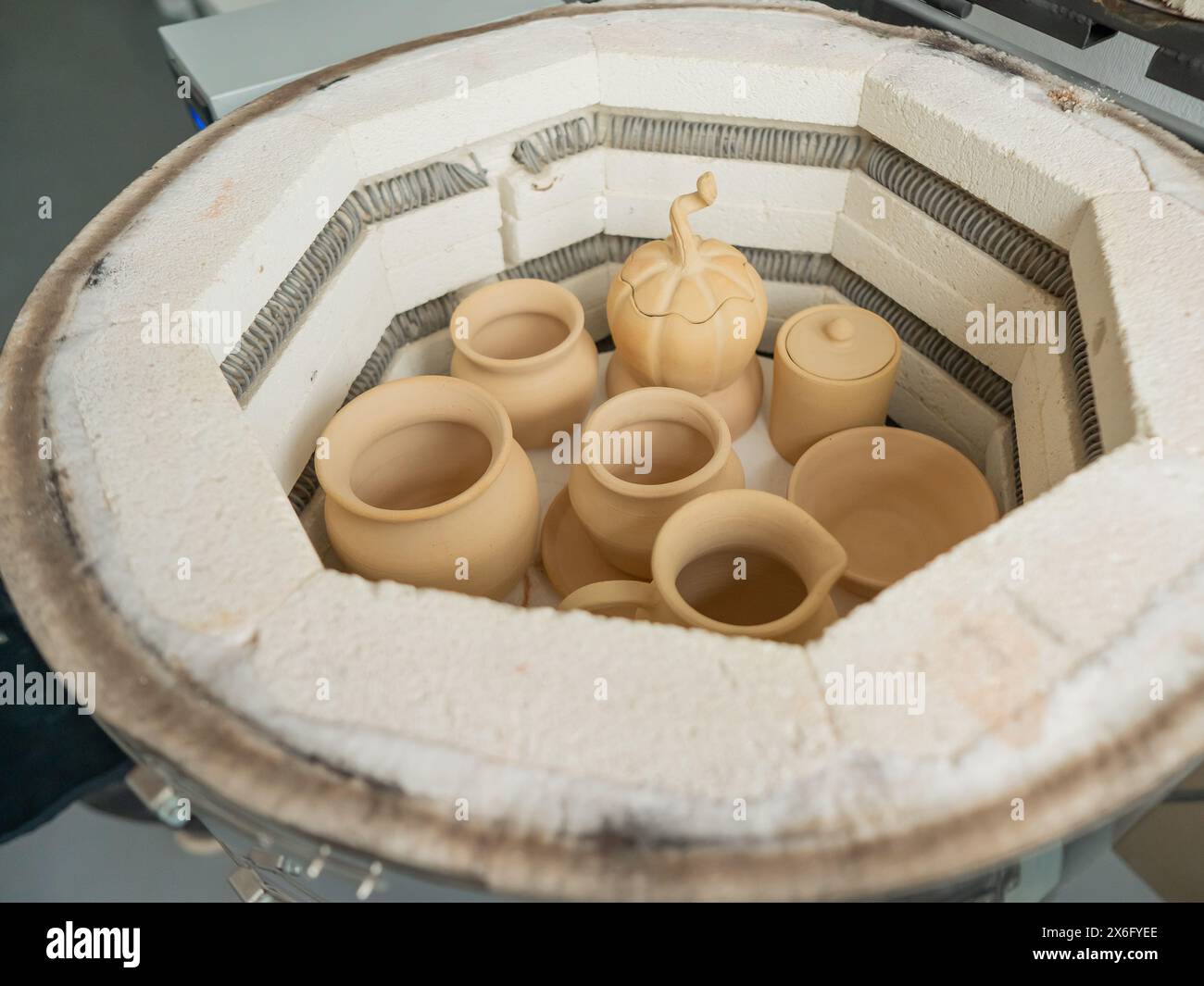Ceramic dishes in a special kiln. School of Ceramics Stock Photo - Alamy