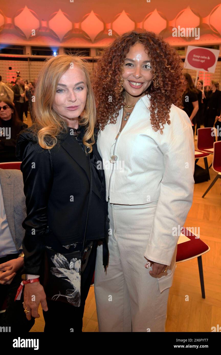 Inga Humpe und Joy Denalane bei der Verleihung des Fred Jay Preises ...