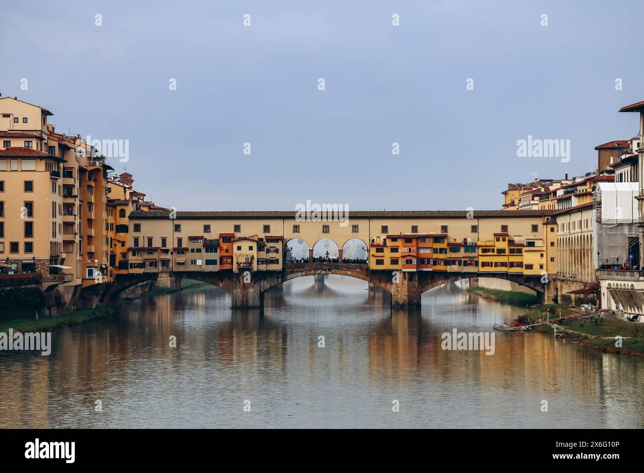 The Ponte Vecchio, a medieval stone closed-spandrel segmental arch ...