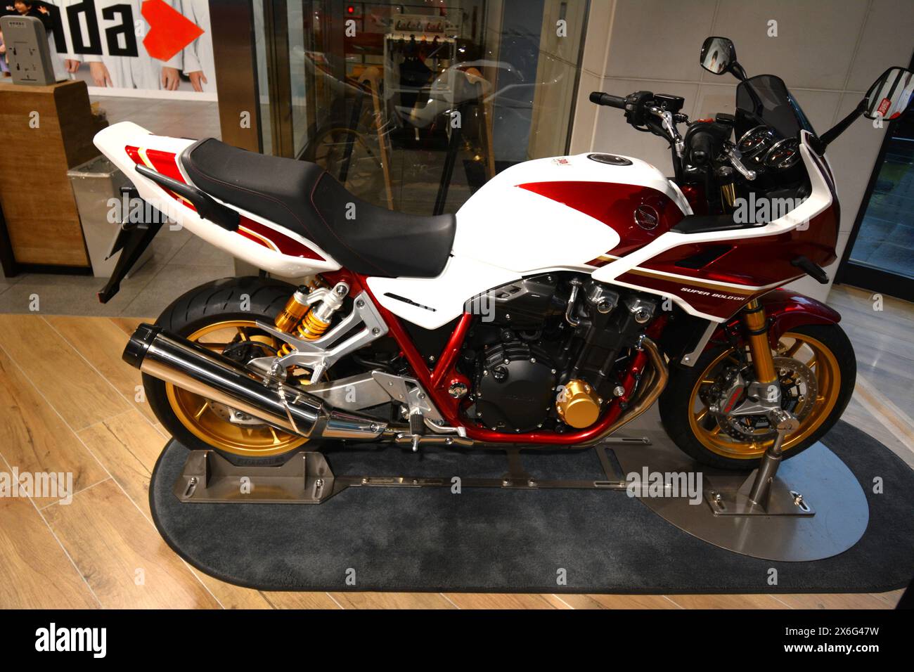 Honda factory Tokyo bikes bike motorbike brand new in the showroom ...