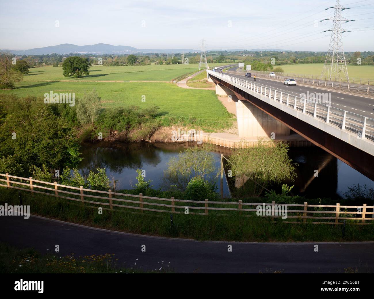 Carrington Bridge and River Severn from Ketch Viewpoint, Worcester, UK ...