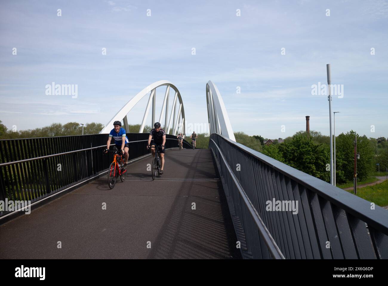Cycling and footbridge hi-res stock photography and images - Alamy