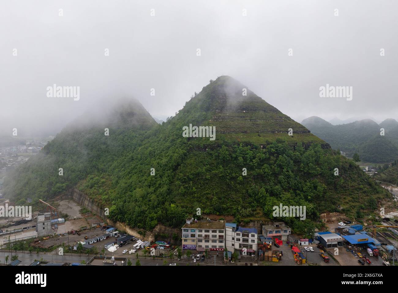 Egypt pyramid aerial hi-res stock photography and images - Alamy
