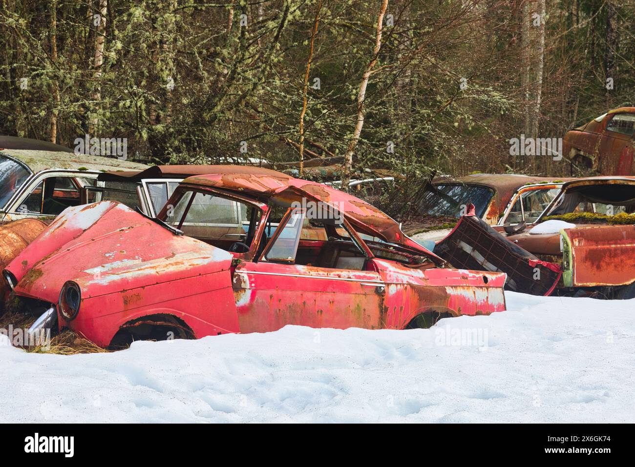 Rusty cars hi-res stock photography and images - Alamy