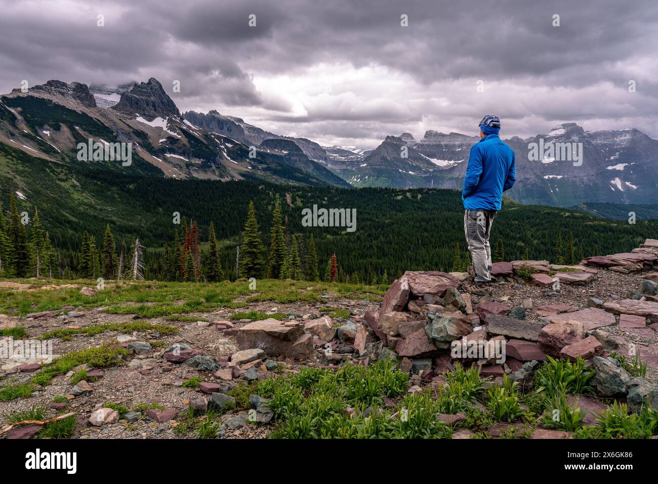 Ridge on the continental divide hi-res stock photography and images - Alamy