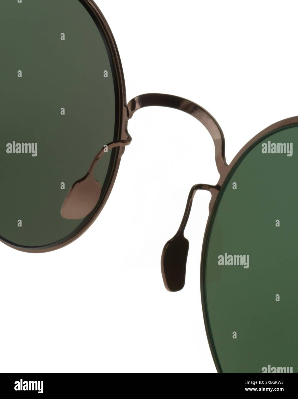 Detail of nose pad and bridge of round Panto shaped metal sunglasses ...