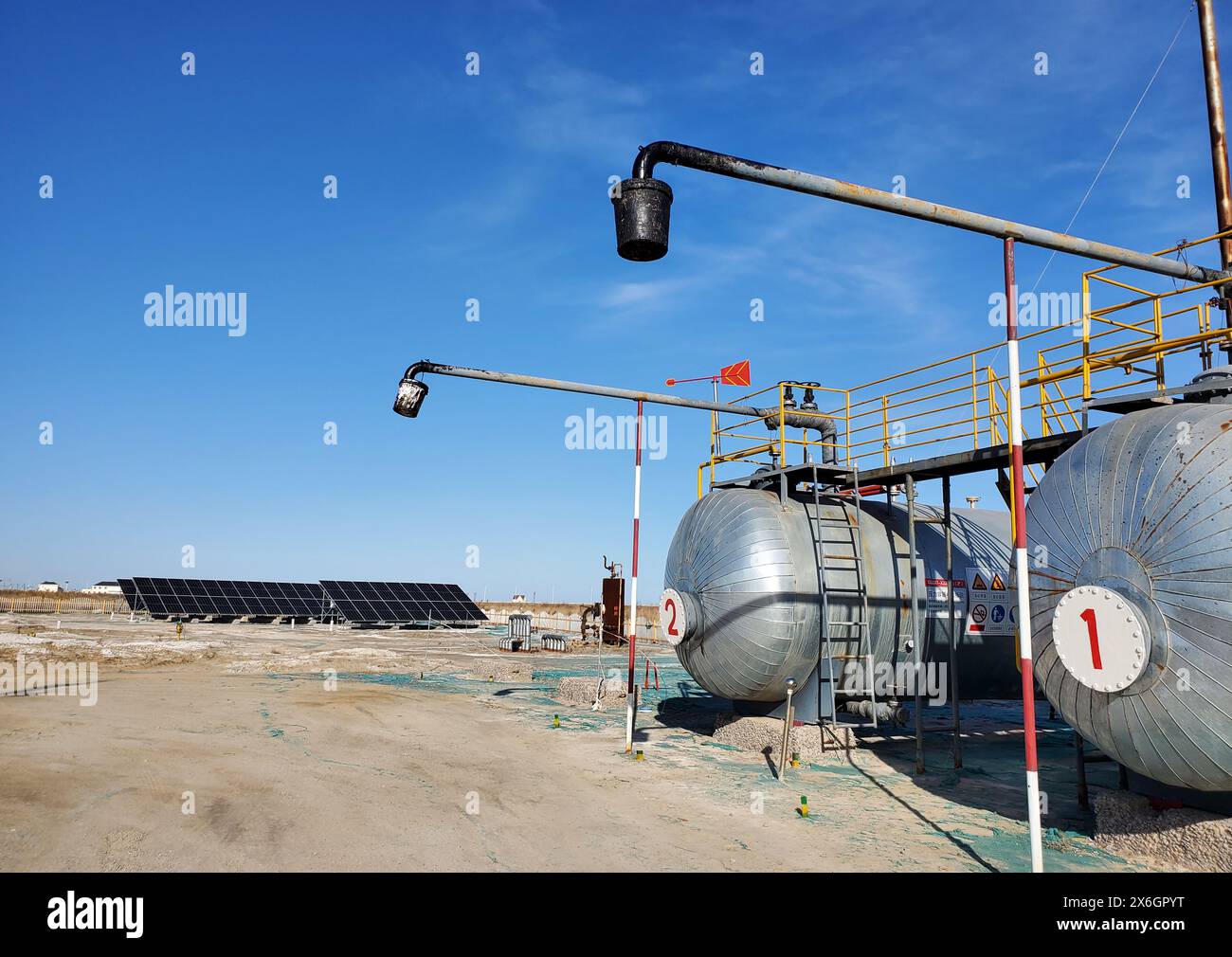 Oil extraction practices hi-res stock photography and images - Alamy