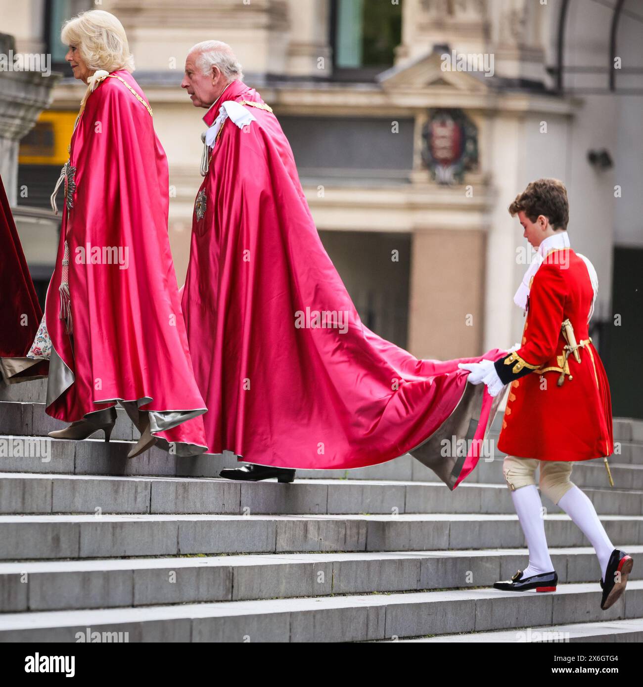 London, UK. 15th May, 2024. The king and queen arrive in their ...