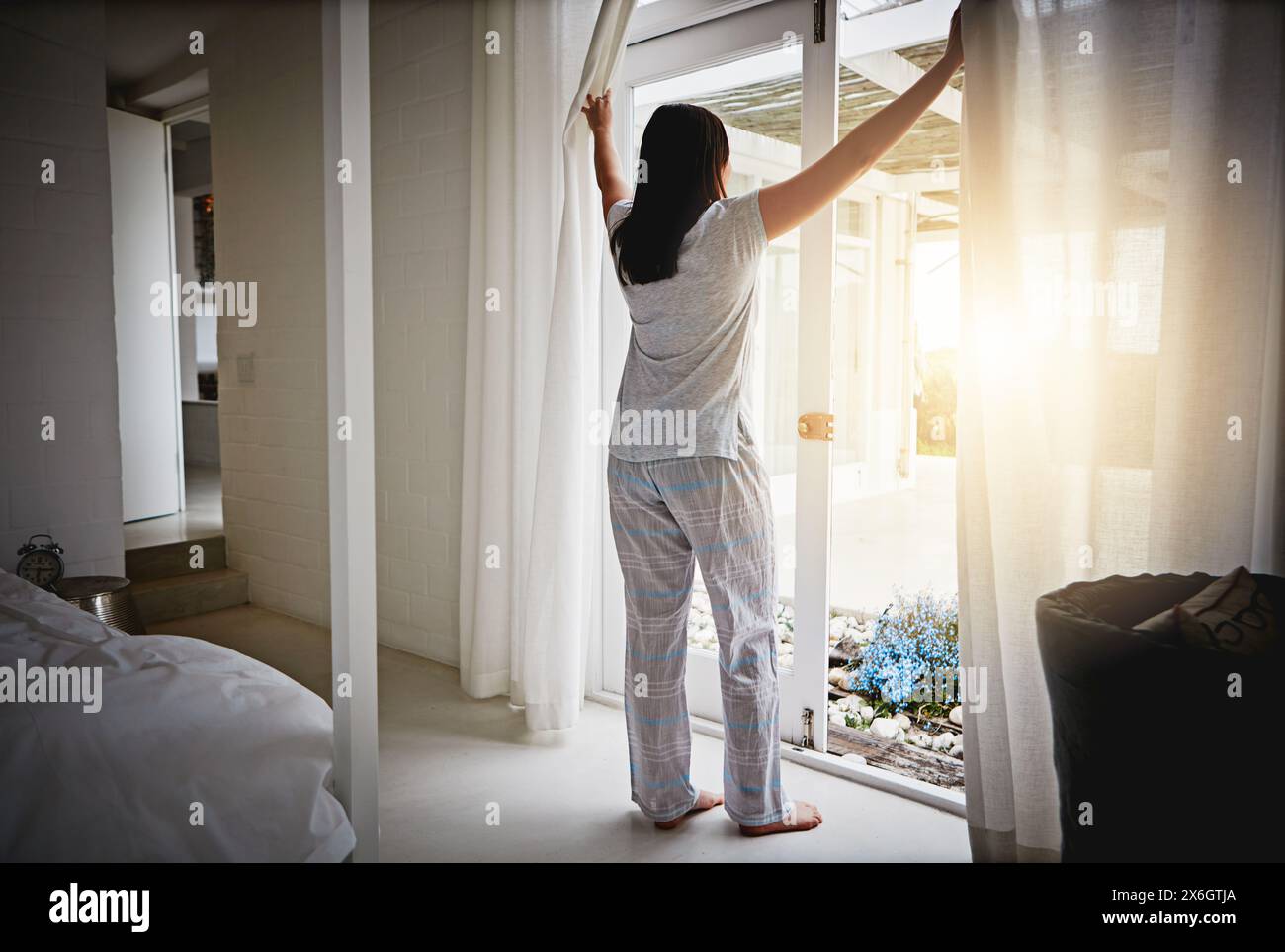 Back door view hi-res stock photography and images - Alamy