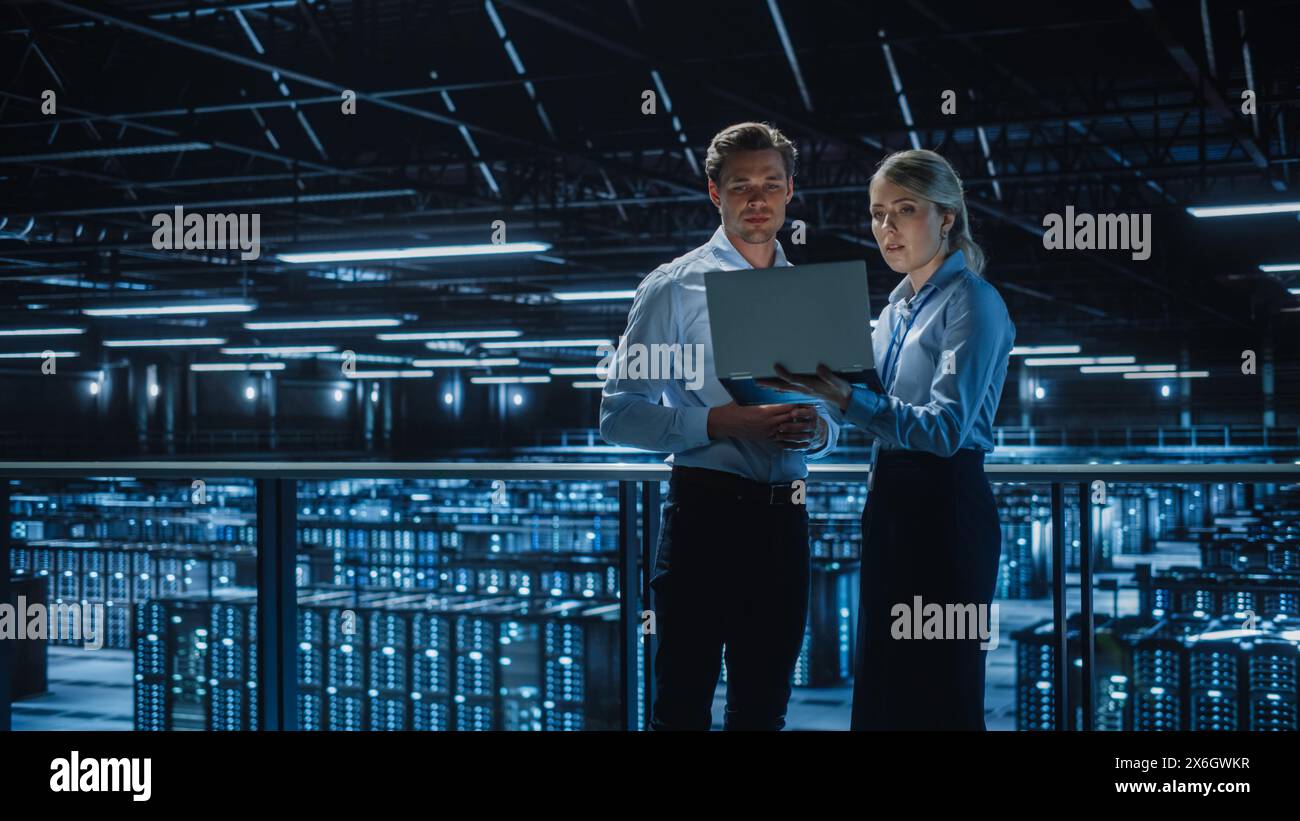 Team data center engineers using hi-res stock photography and images ...