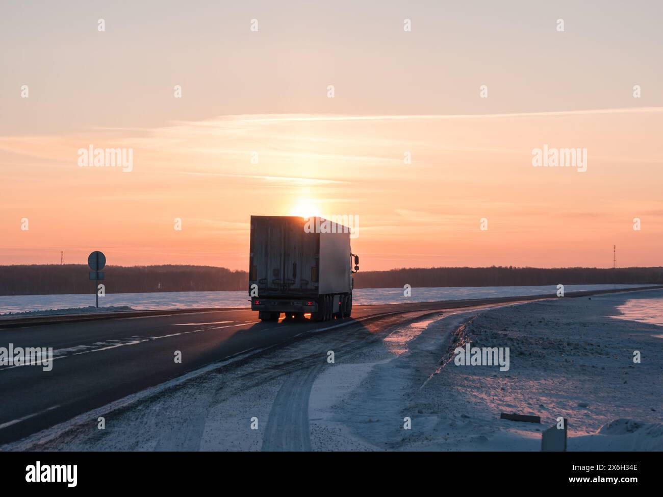 Semi truck driving along hi-res stock photography and images - Alamy