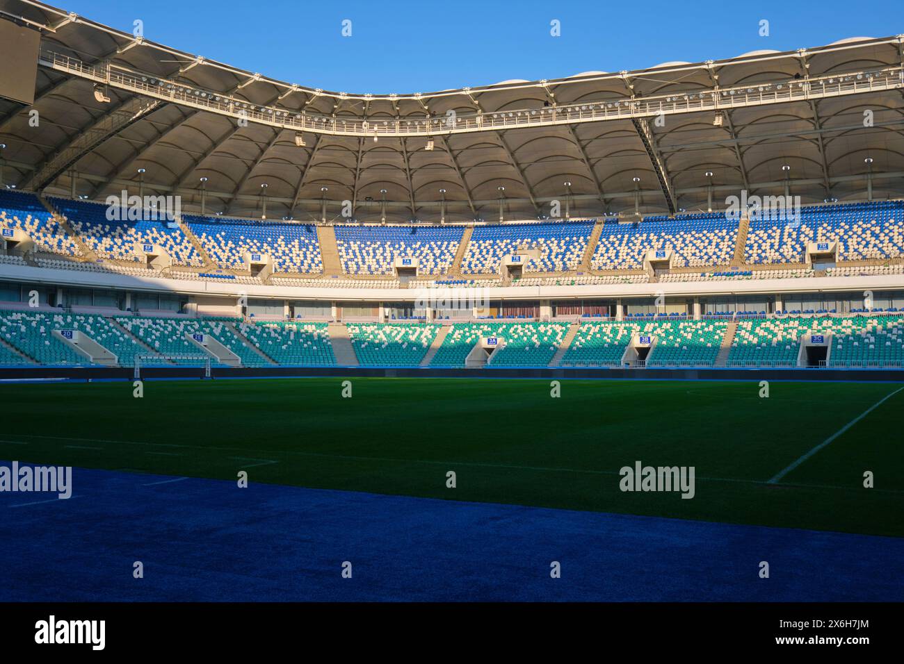 Stadium oval seating hi-res stock photography and images - Alamy