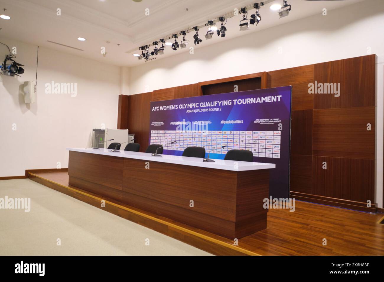 Bunyodkor stadium hi-res stock photography and images - Alamy
