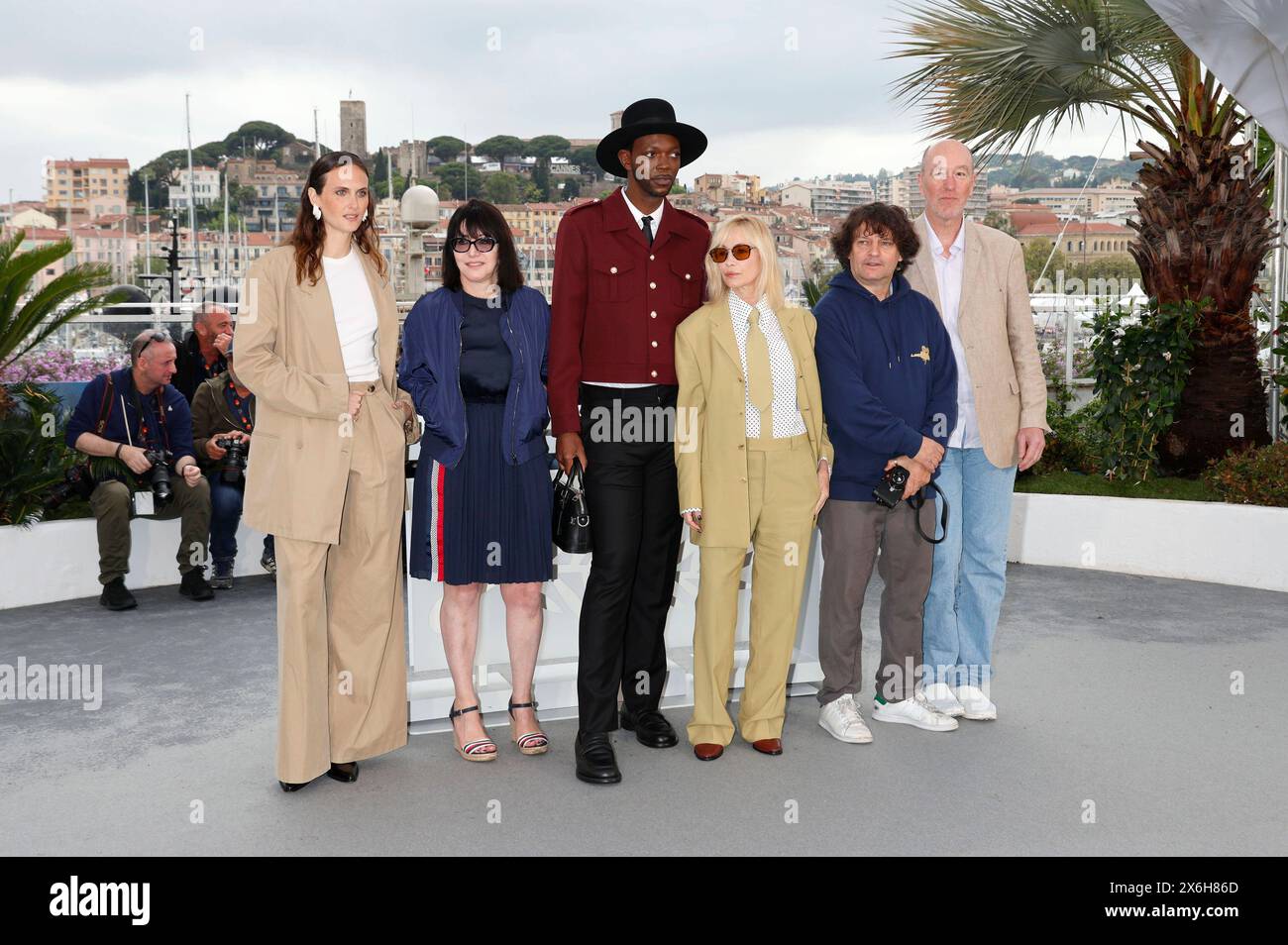 beim Photocall der Camera d Or Jury auf dem Festival de Cannes 2024 / ...
