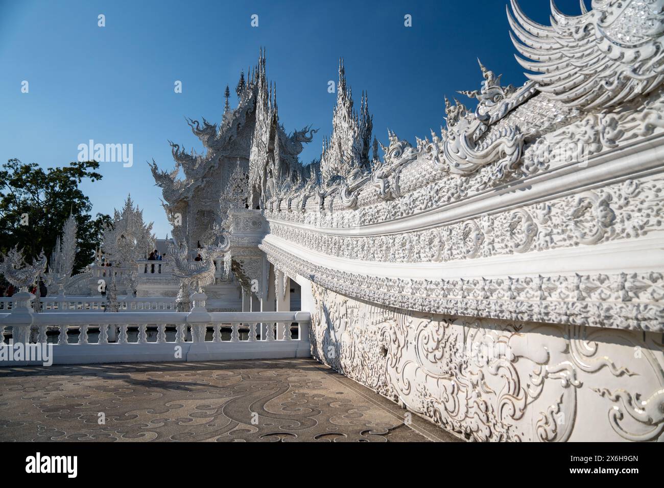 Chiang Rai White Temple, Wat Rong Khun Stock Photo - Alamy