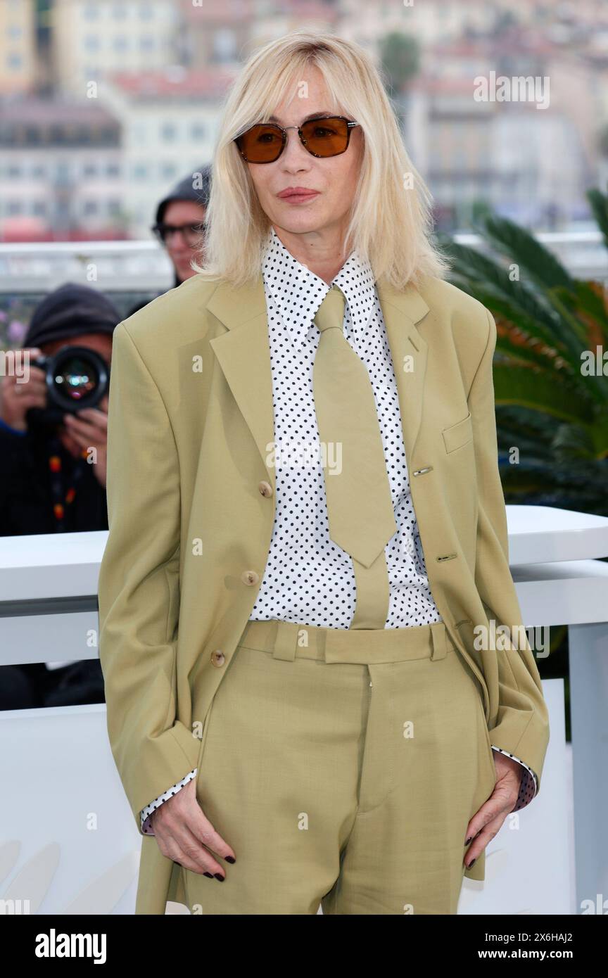 Emmanuelle Beart beim Photocall der Camera d'Or Jury auf dem Festival ...