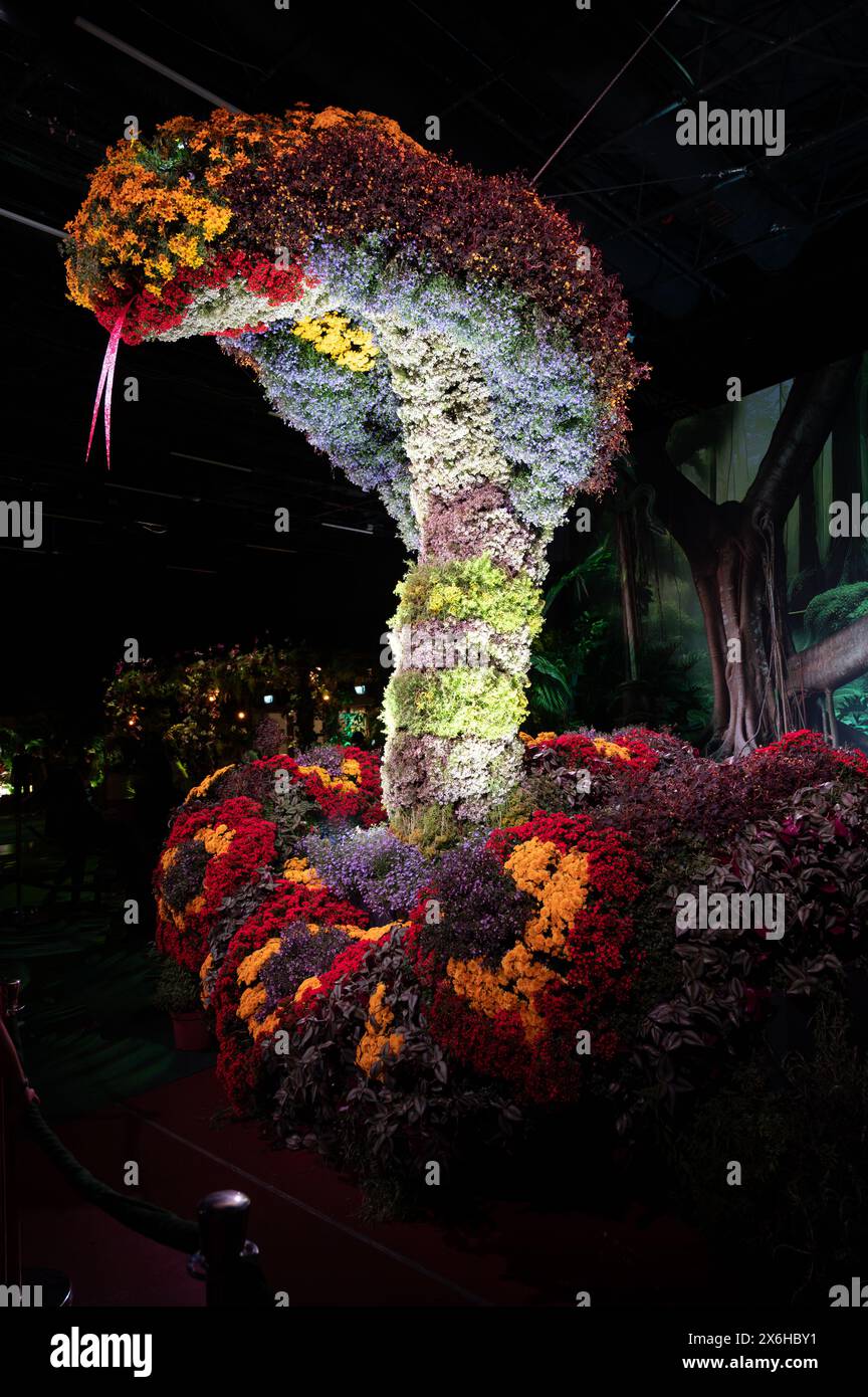 Floral plant sculpture exhibition hi-res stock photography and images ...