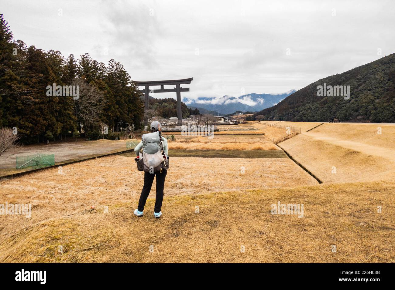 World's largest torii gate at the Kumano Hongu Taisha Grand Shrine ...