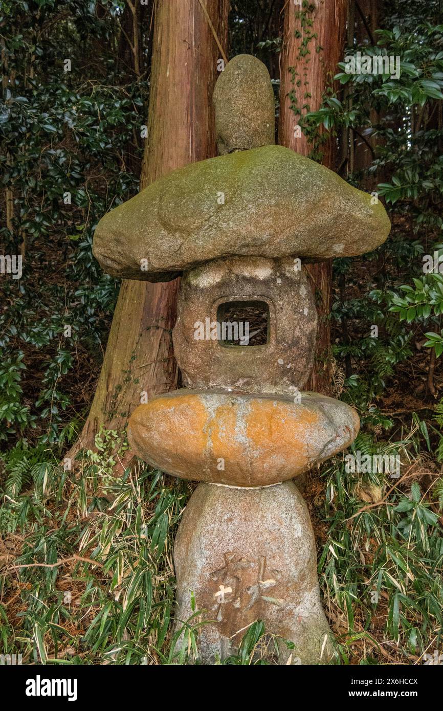 Jizo statue on the historical Yagyu Kaido trail, Nara, Japan Stock ...