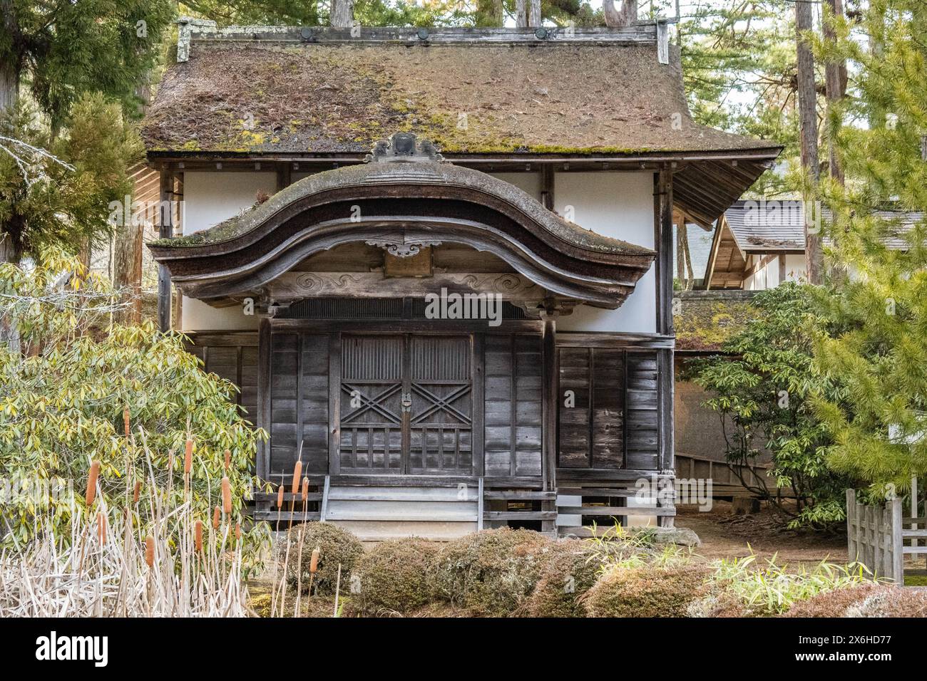 Traditional house along the Yamanobe no Michi trail, Nara, Japan Stock ...