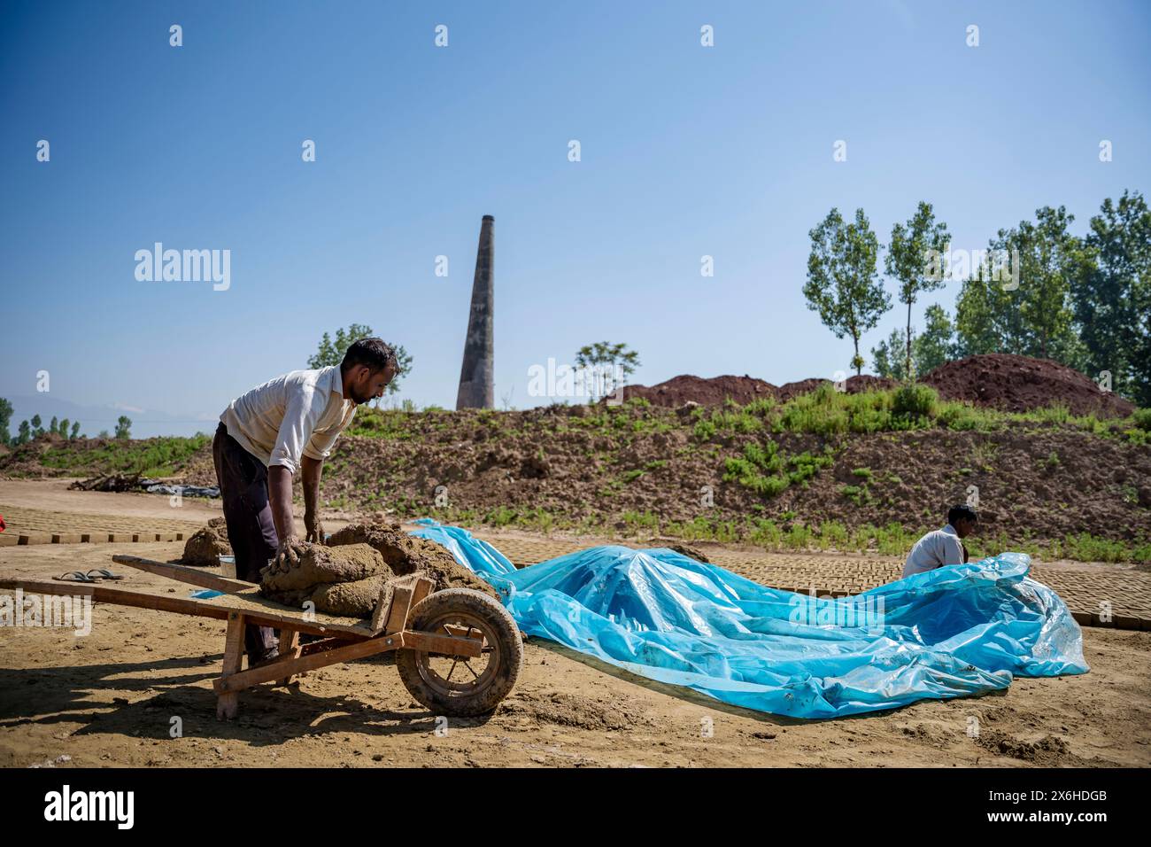 Exposed mud brick hi-res stock photography and images - Alamy