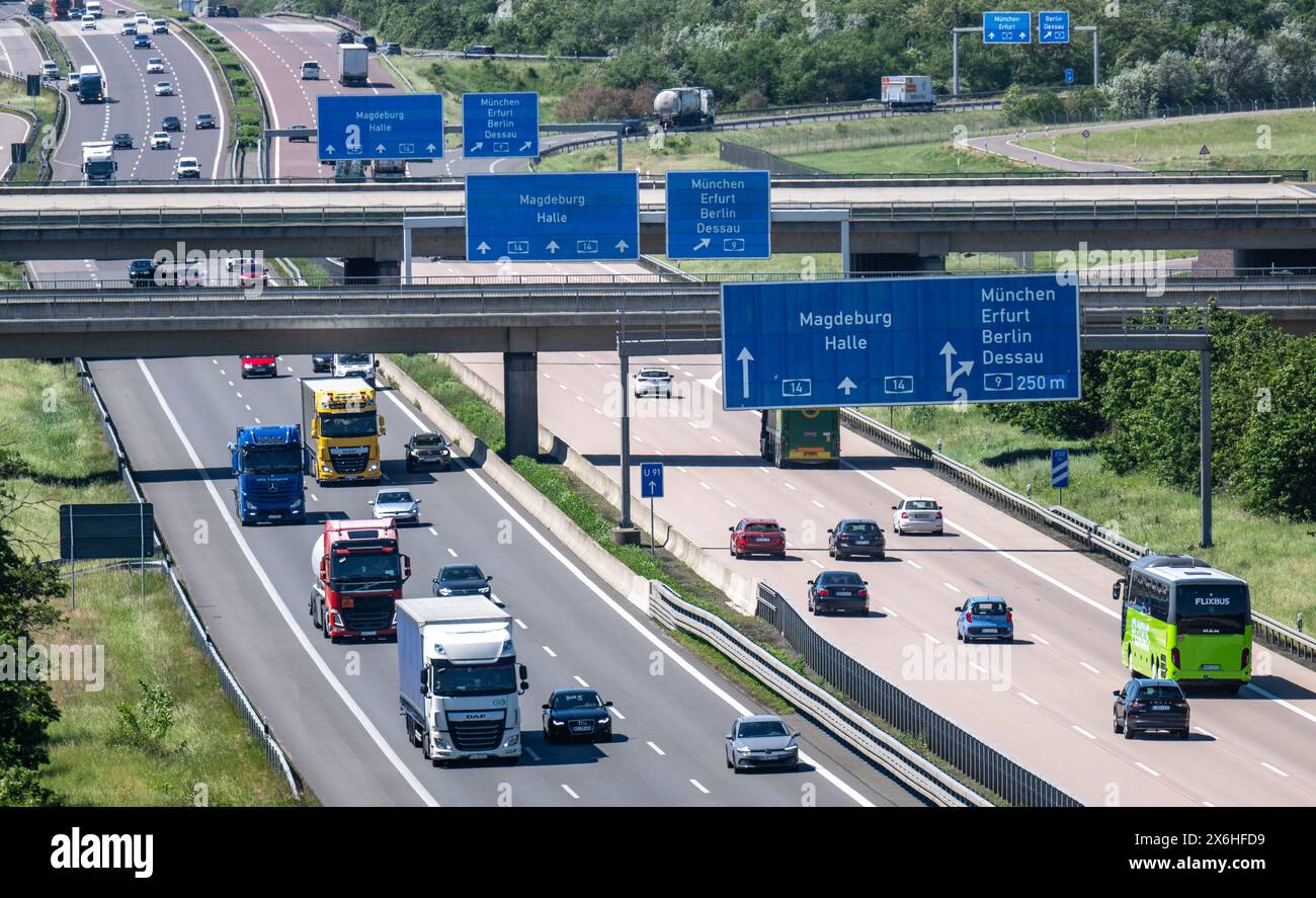 15 May 2024, Saxony, Schkeuditz: View of the A14 at the Schkeuditzer Kreuz junction near Leipzig ...