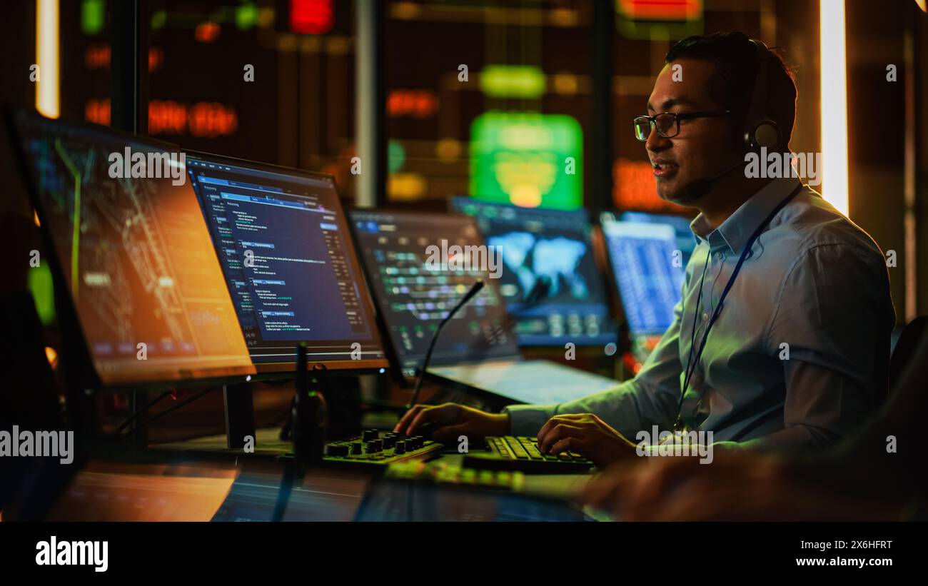 Employee computer monitoring software hi-res stock photography and ...