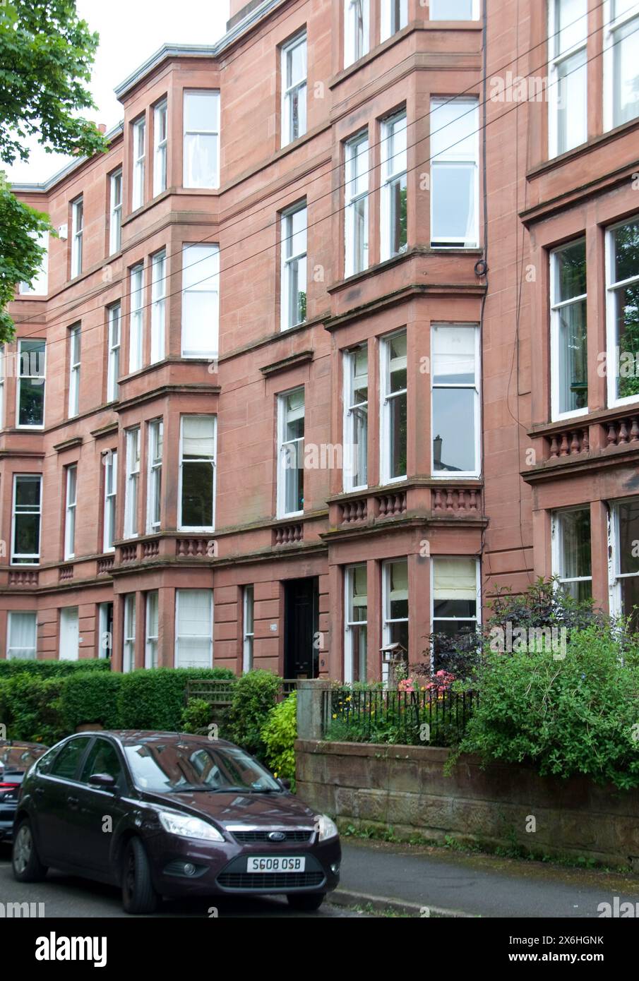 Stone tenements are characteristic of housing in Glasgow — they have ...