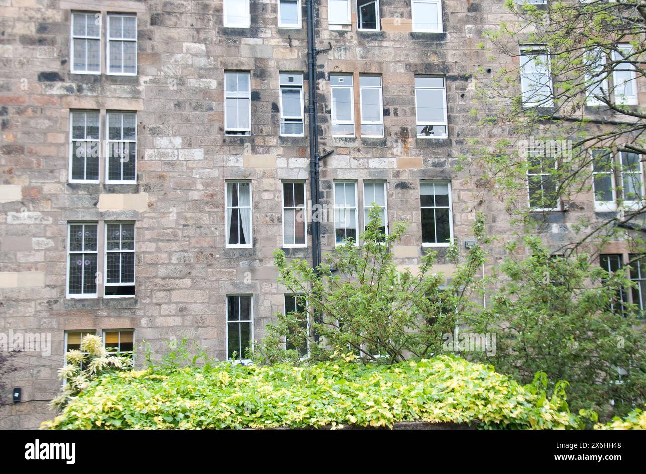 Stone tenements are characteristic of housing in Glasgow — they have ...