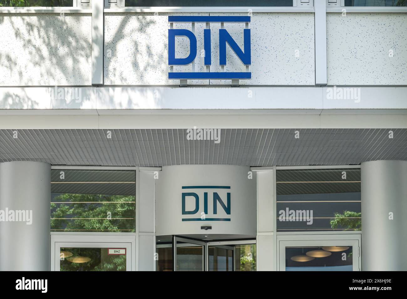 Deutsches institut fuer normung hi-res stock photography and images - Alamy