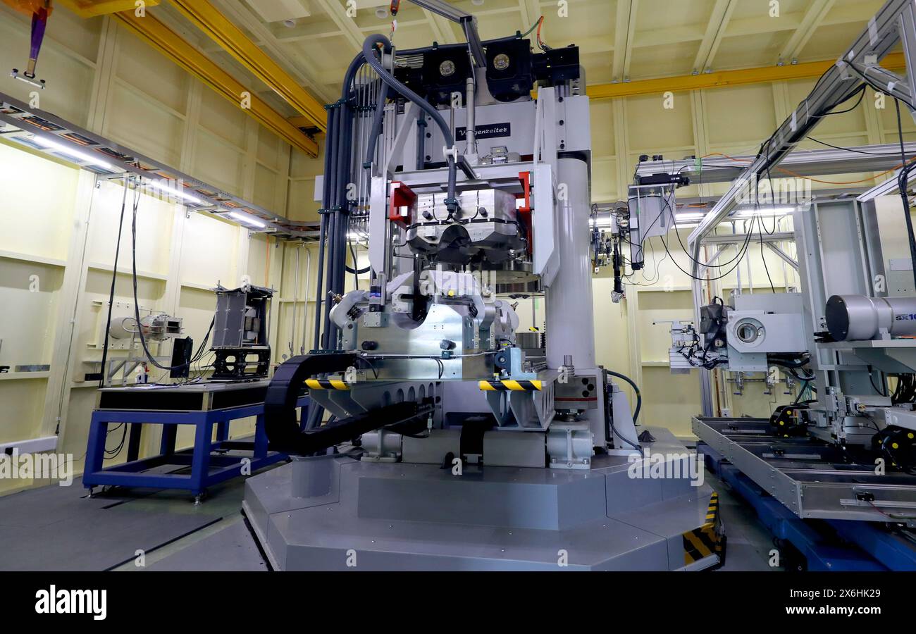 Synchrotron radiation hi-res stock photography and images - Alamy