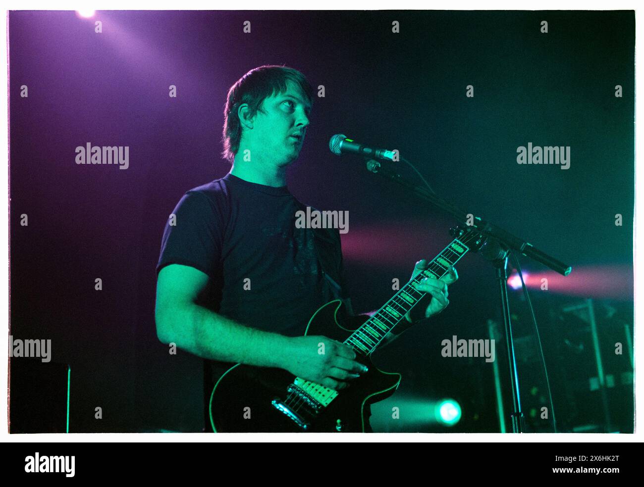 Guitarist singer songwriter showcase hi-res stock photography and ...