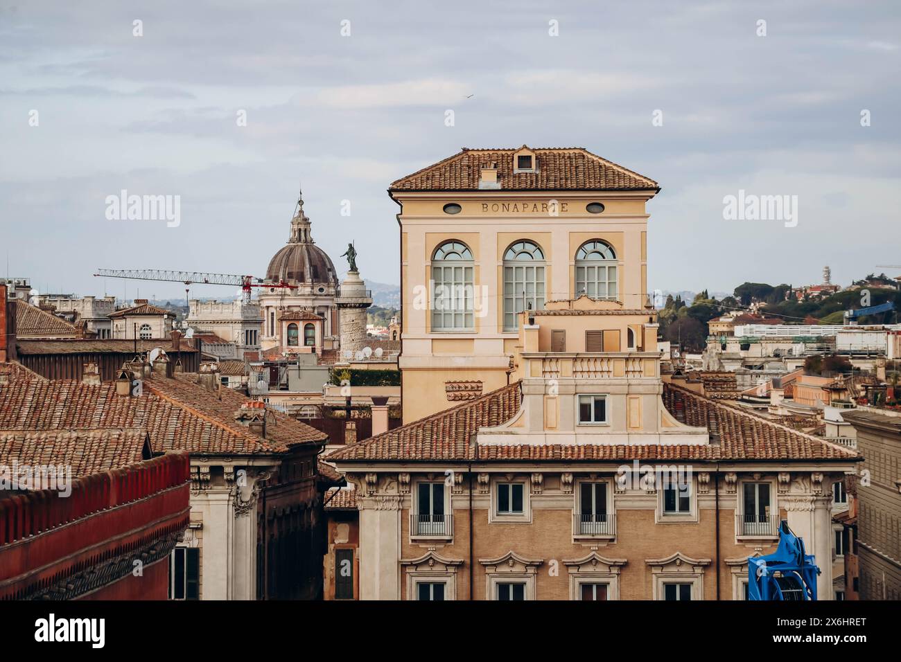 Skyline and rooftops of Rome from Victor Emmanuel II Monument Stock ...