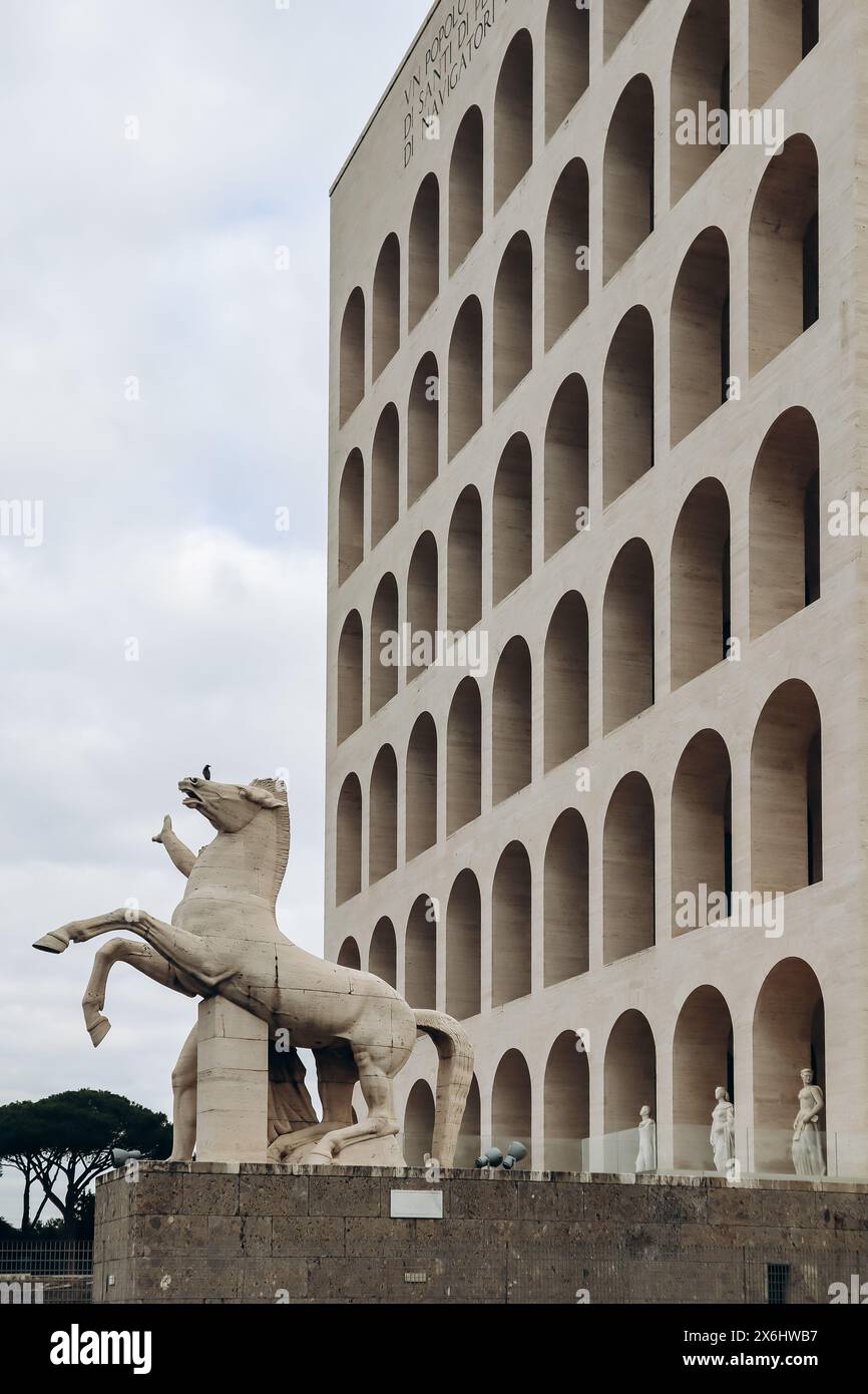 The Palazzo della Civilta Italiana, also known as the Colosseo Quadrato ...